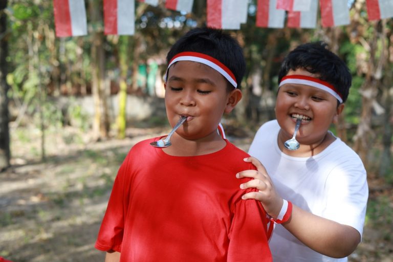 Rekomendasi Lomba 17 Agustus untuk Anak-Anak sampai Lansia Rekomendasi Lomba 17 Agustus untuk Anak-Anak sampai Lansia